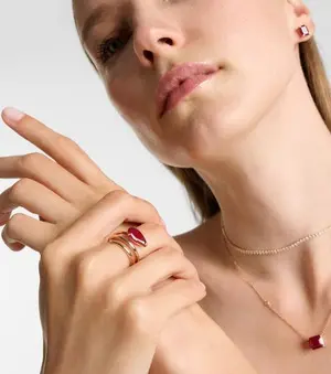 Shay Jewelry 18kt Rose Ring With Ruby Pear