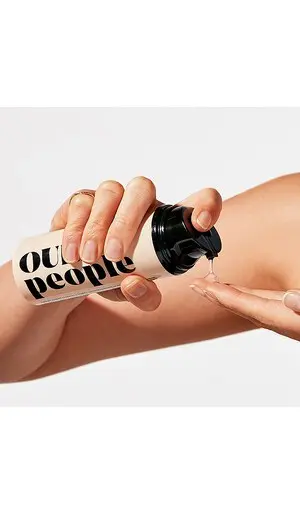 OUI THE PEOPLE Cheat Sheet Overnight Resurfacing Body Serum