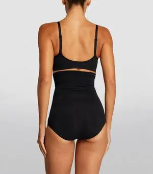 SKIMS Seamless Sculpt Bralette