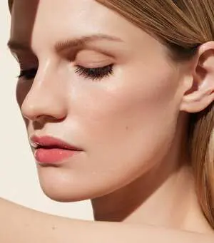 SENSAI Total Lip Gloss - Red