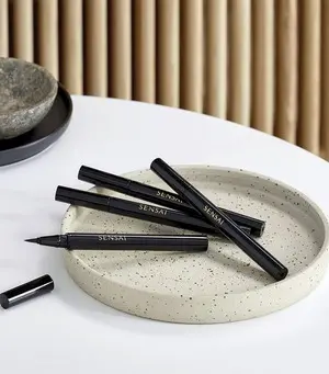 SENSAI Liquid Eyeliner - Black
