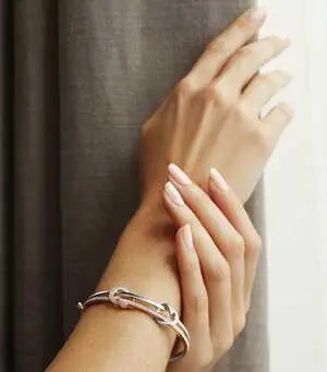 BOODLES The Knot Diamond Bangle