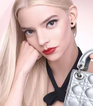 Dior Addict Shine Refill Lipstick