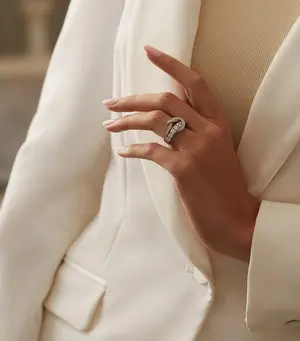BOODLES The Knot Medium Ring In White And Diamonds - Gold