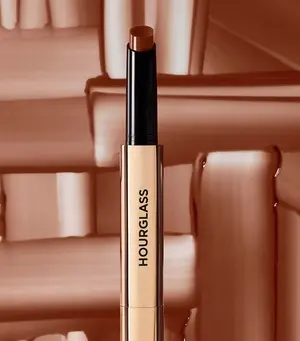 HOURGLASS Phantom Volumizing Glossy Balm - Nude