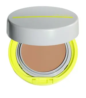 SHISEIDO Sports Bb Fluid Spf 50 - Brown