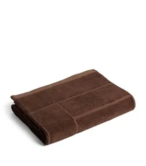 BAINA Jacquard Tile Greenwich Bath Towel - Brown