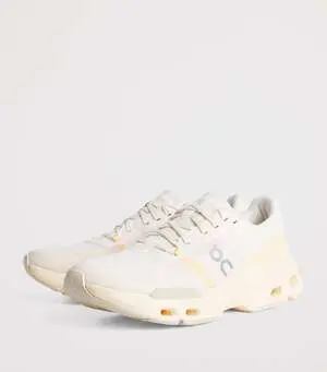 On Cloudpulse Trainers - White