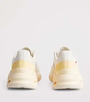 On Cloudpulse Trainers - White