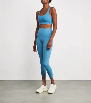 On Cloudpulse Trainers - White