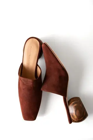 HUMA BLANCO Mina Mule - Chocolate Suede
