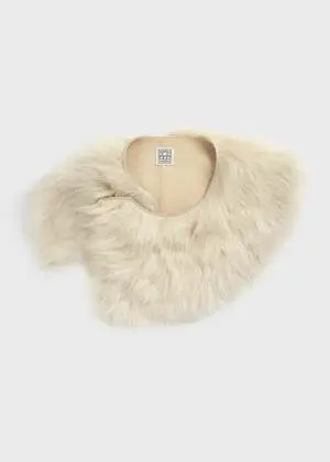 TOTEME Silky Shearling Collar