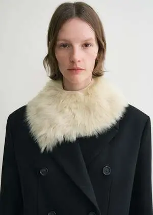 TOTEME Silky Shearling Collar