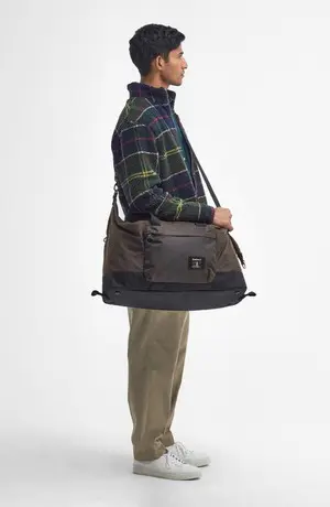 Barbour Field Water Resistant Waxed Cotton Duffle Bag - Olive/black