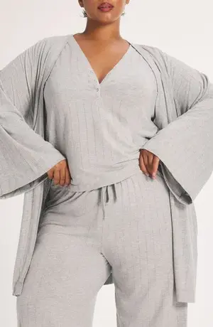 SAVAGE X FENTY Sleek Stitch Robe