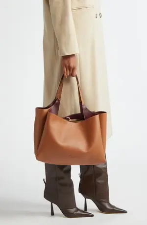 TOD'S Apa Leather Tote - Kenia/ Bordeaux