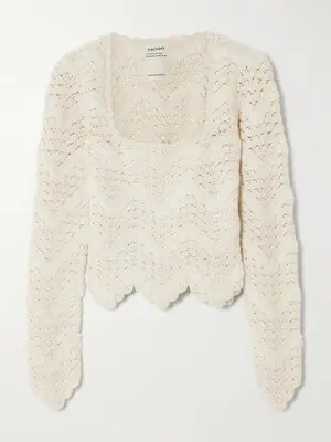 Escvdo Brisa Scalloped Alpaca Top