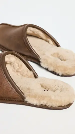 UGG Scuff Leather Slippers - Tan