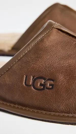 UGG Scuff Leather Slippers - Tan
