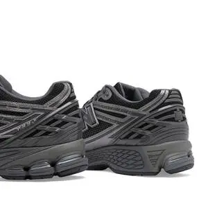 NEW BALANCE 1906res Sneakers