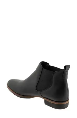 Eos Gala Chelsea Boot - Black