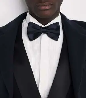 Giorgio Armani Large Silk Bow Tie - Blue