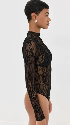 Good American Lace Long Sleeve Bodysuit