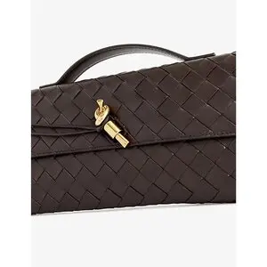 Bottega Veneta Andiamo Leather Clutch - Fondant-m Brass