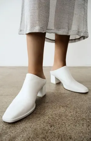 DANIELLA SHEVEL Jolene Mule - White