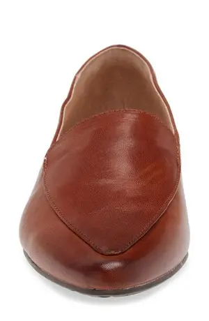 CHOCOLAT BLU Ace Pointed Toe Loafer - Brown Leather