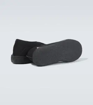 ROA Slip-on Shoes