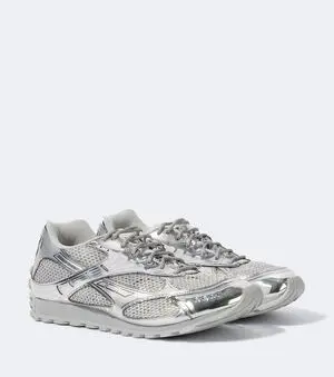 Chrome (silver)