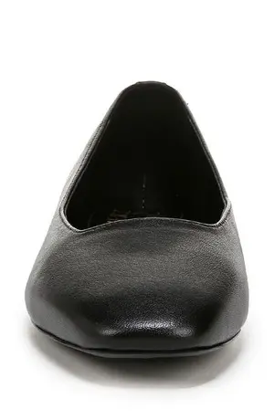 Naturalizer Chelsea Flat
