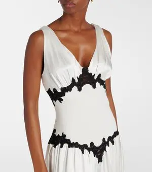 Gabriela Hearst Highland Embroidered Gown - White