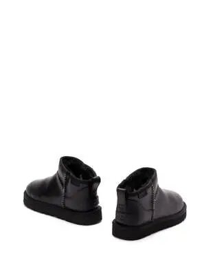 UGG Classic Ultra Boots - Black