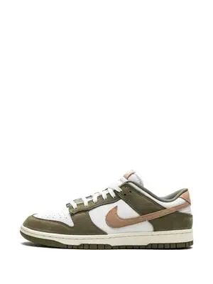 Nike Dunk Low Sneakers
