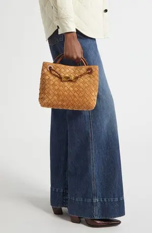 Bottega Veneta Small Andiamo Intrecciato Shoulder Bag - Amber