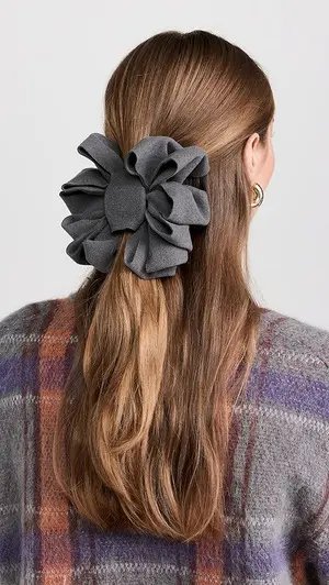 Lele Sadoughi Hair Bow Mini Rita Claw Clip in Plum Blush Lele Sadoughi Rita Ribbon Claw Clip - Bergdorf Goodman main image 3