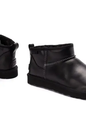UGG Classic Ultra Mini Boots - Black