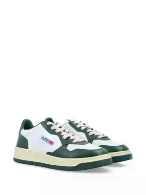 AUTRY Medalist Leather Sneakers - White