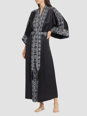 Natori Ysobel Embroidered Robe