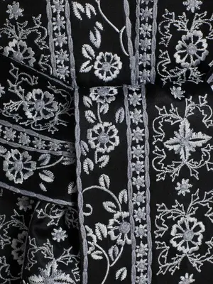 Natori Ysobel Embroidered Robe