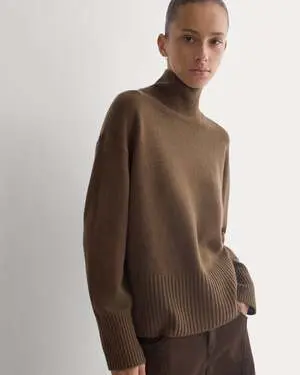 Everlane Boxy Cropped Turtleneck Sweater - Cocoa
