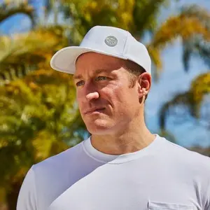 UV SKINZ Golo Snapback Cap - White