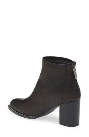 CHOCOLAT BLU Alanna Bootie - Black Leather