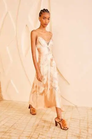 トップス ANDWANG Sculpted Pleated Ribbon Dress Ulla Johnson Vesna Embroidered Satin Ribbon Midi Dress In Peony