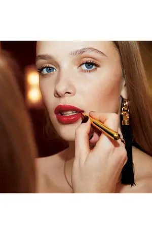 Carolina Herrera The Lip Brush