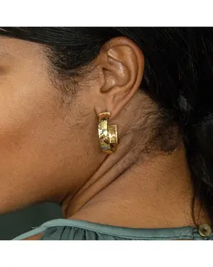CAPUCINE DE WULF Cleopatra Medium Hoop Earrings