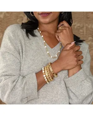 CAPUCINE DE WULF Berry Hinged Bangle Bracelet