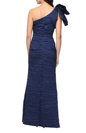 Alex Evenings Bow Detail One-shoulder Ruched Gown